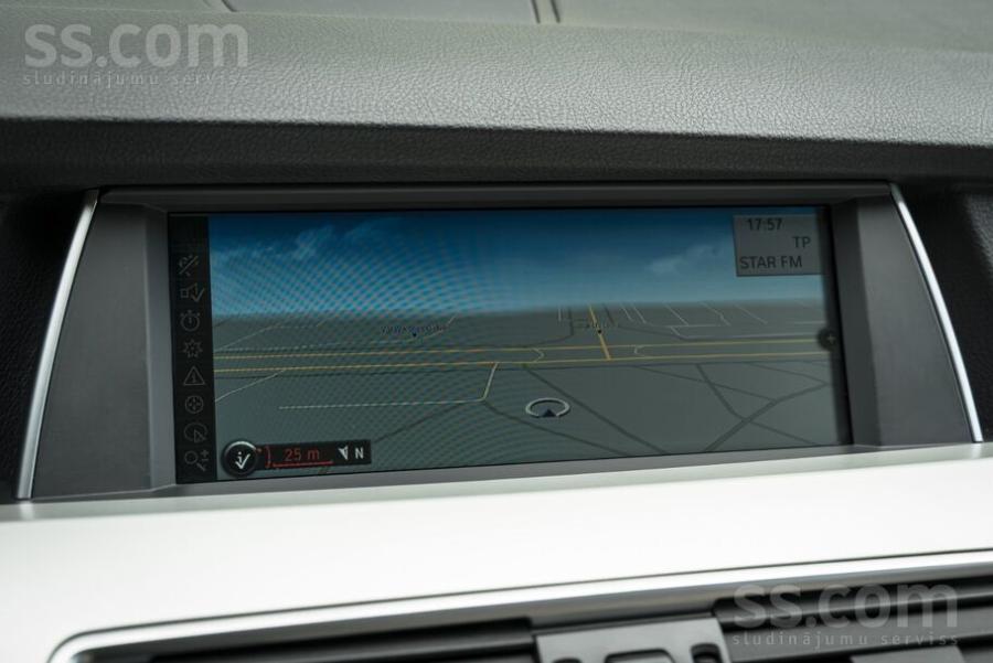 Black BMW 530 2012 in Riga, with an engine capacity of 3.00 L and mileage of 0 thousand km for 9650 €, photo 26 on AUTOMOTO.COM.LV