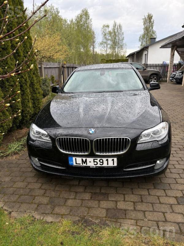 Melns BMW 530 2012 Rīga, ar dzinēja tilpumu 3.00 L un nobraukumu 294 tūkst. km par 9200 €, foto 1 vietnē AUTOMOTO.COM.LV