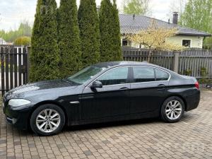 Melns BMW 530 2012 Rīga, ar dzinēja tilpumu 3.00 L un nobraukumu 294 tūkst. km par 9200 €, foto 3 vietnē AUTOMOTO.COM.LV