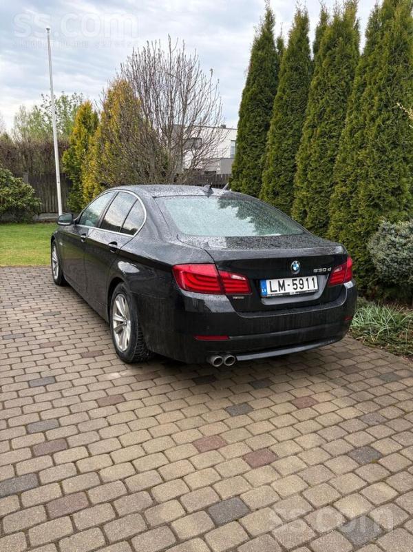 Melns BMW 530 2012 Rīga, ar dzinēja tilpumu 3.00 L un nobraukumu 294 tūkst. km par 9200 €, foto 3 vietnē AUTOMOTO.COM.LV