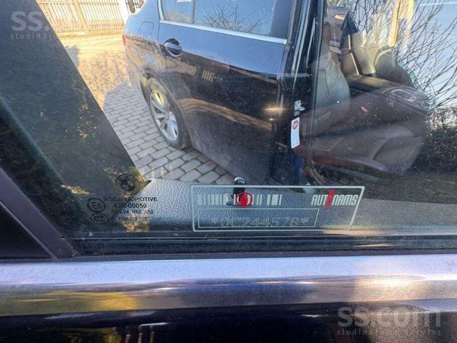 Melns BMW 530 2012 Rīga, ar dzinēja tilpumu 3.00 L un nobraukumu 294 tūkst. km par 9200 €, foto 11 vietnē AUTOMOTO.COM.LV