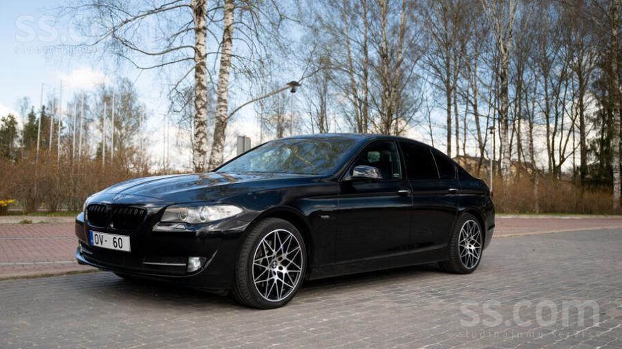 Melns BMW 530 2012 Rīga, ar dzinēja tilpumu 3.00 L un nobraukumu 240 tūkst. km par 9600 €, foto 1 vietnē AUTOMOTO.COM.LV