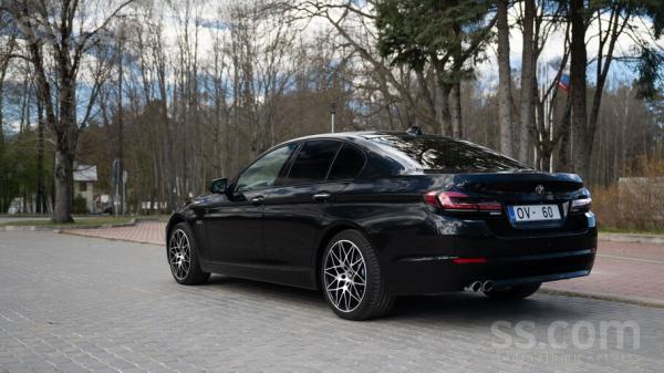 Melns BMW 530 2012 Rīga, ar dzinēja tilpumu 3.00 L un nobraukumu 240 tūkst. km par 9600 €, foto 3 vietnē AUTOMOTO.COM.LV