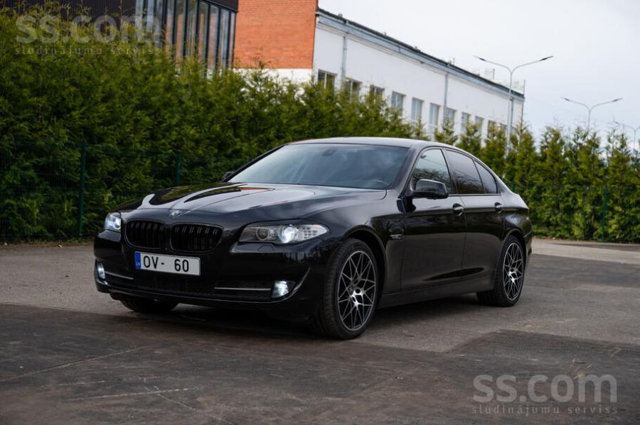Melns BMW 530 2012 Rīga, ar dzinēja tilpumu 3.00 L un nobraukumu 240 tūkst. km par 9600 €, foto 9 vietnē AUTOMOTO.COM.LV