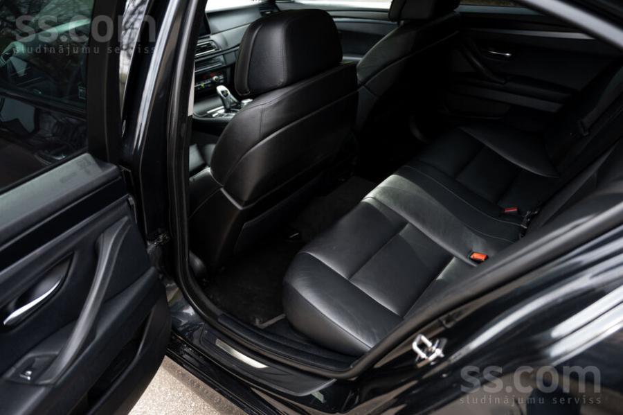 Melns BMW 530 2012 Rīga, ar dzinēja tilpumu 3.00 L un nobraukumu 240 tūkst. km par 9600 €, foto 24 vietnē AUTOMOTO.COM.LV