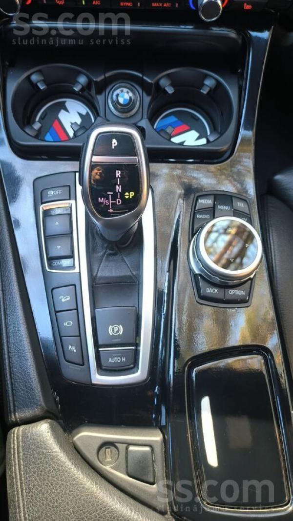 Black BMW 530 2012 in Jurmala, with an engine capacity of 3.00 L and mileage of 321 thousand km for 11200 €, photo 8 on AUTOMOTO.COM.LV