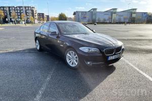Black BMW 530 2012 in Riga, with an engine capacity of 3.00 L and mileage of 283 thousand km for 9990 €, photo  on AUTOMOTO.COM.LV