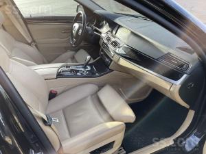 Black BMW 530 2012 in Riga, with an engine capacity of 3.00 L and mileage of 283 thousand km for 9990 €, photo 7 on AUTOMOTO.COM.LV