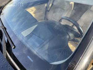 Black BMW 530 2012 in Riga, with an engine capacity of 3.00 L and mileage of 283 thousand km for 9990 €, photo 10 on AUTOMOTO.COM.LV