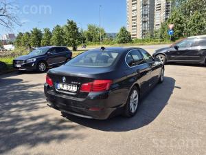 Black BMW 530 2012 in Riga, with an engine capacity of 3.00 L and mileage of 294 thousand km for 9490 €, photo 7 on AUTOMOTO.COM.LV