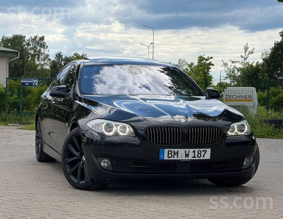 Black BMW 530 2012 in Riga, with an engine capacity of 3.00 L and mileage of 0 thousand km for 11500 €, photo 1 on AUTOMOTO.COM.LV