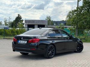 Black BMW 530 2012 in Riga, with an engine capacity of 3.00 L and mileage of 0 thousand km for 11500 €, photo 5 on AUTOMOTO.COM.LV