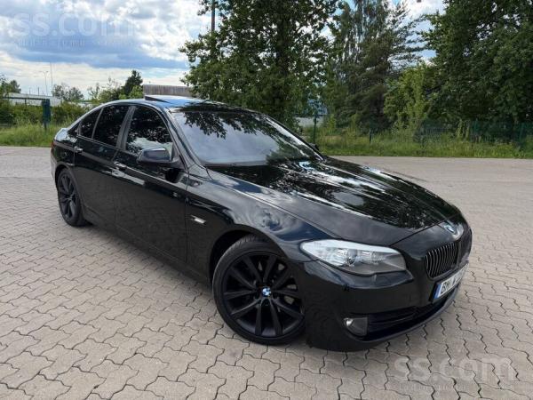 Melns BMW 530 2012 Rīga, ar dzinēja tilpumu 3.00 L un nobraukumu 0 tūkst. km par 11500 €, foto 5 vietnē AUTOMOTO.COM.LV