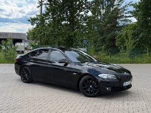 Black BMW 530 2012 in Riga, with an engine capacity of 3.00 L and mileage of 0 thousand km for 11500 €, photo 9 on AUTOMOTO.COM.LV