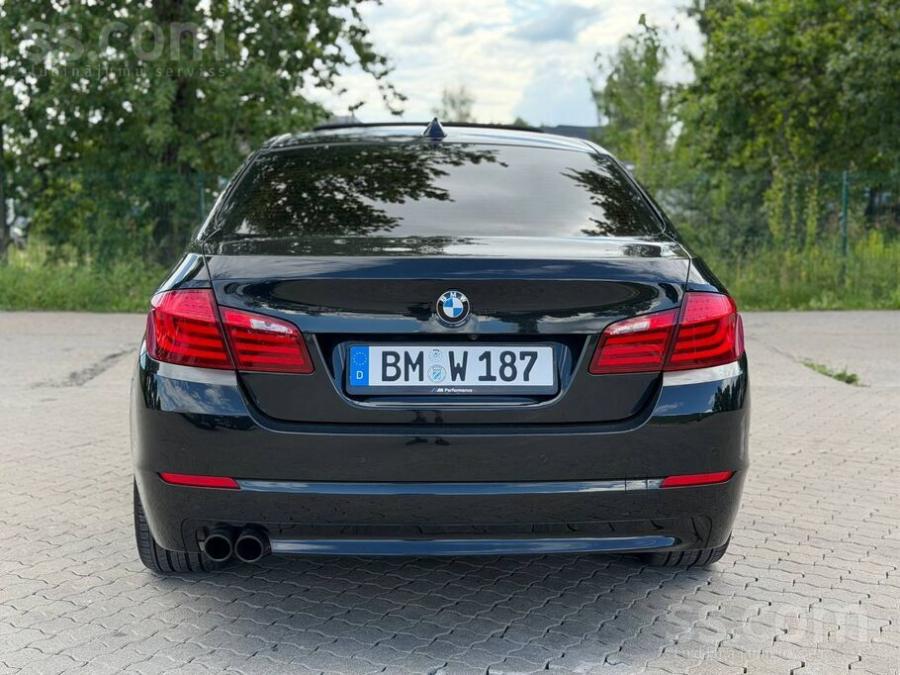 Black BMW 530 2012 in Riga, with an engine capacity of 3.00 L and mileage of 0 thousand km for 11500 €, photo 12 on AUTOMOTO.COM.LV