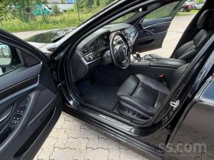 Black BMW 530 2012 in Riga, with an engine capacity of 3.00 L and mileage of 0 thousand km for 11500 €, photo 19 on AUTOMOTO.COM.LV