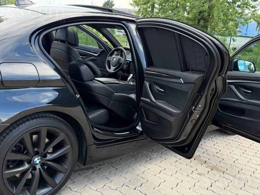 Black BMW 530 2012 in Riga, with an engine capacity of 3.00 L and mileage of 0 thousand km for 11500 €, photo 22 on AUTOMOTO.COM.LV