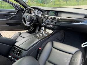 Black BMW 530 2012 in Riga, with an engine capacity of 3.00 L and mileage of 0 thousand km for 11500 €, photo 25 on AUTOMOTO.COM.LV
