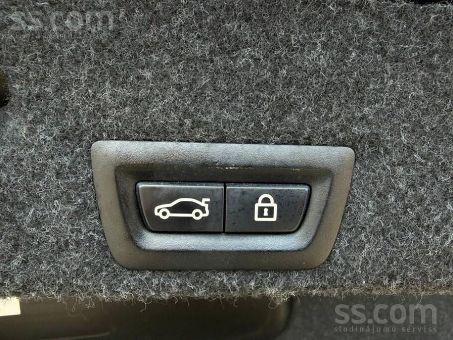 Black BMW 530 2012 in Riga, with an engine capacity of 3.00 L and mileage of 0 thousand km for 11500 €, photo 28 on AUTOMOTO.COM.LV