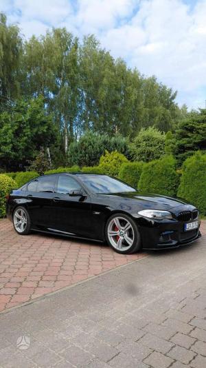 Melns BMW 530 2012 Viļņa, ar dzinēja tilpumu 2.99 L un nobraukumu 277 tūkst. km par 12500 €, foto  vietnē AUTOMOTO.COM.LV