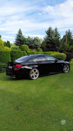 Melns BMW 530 2012 Viļņa, ar dzinēja tilpumu 2.99 L un nobraukumu 277 tūkst. km par 12500 €, foto 10 vietnē AUTOMOTO.COM.LV