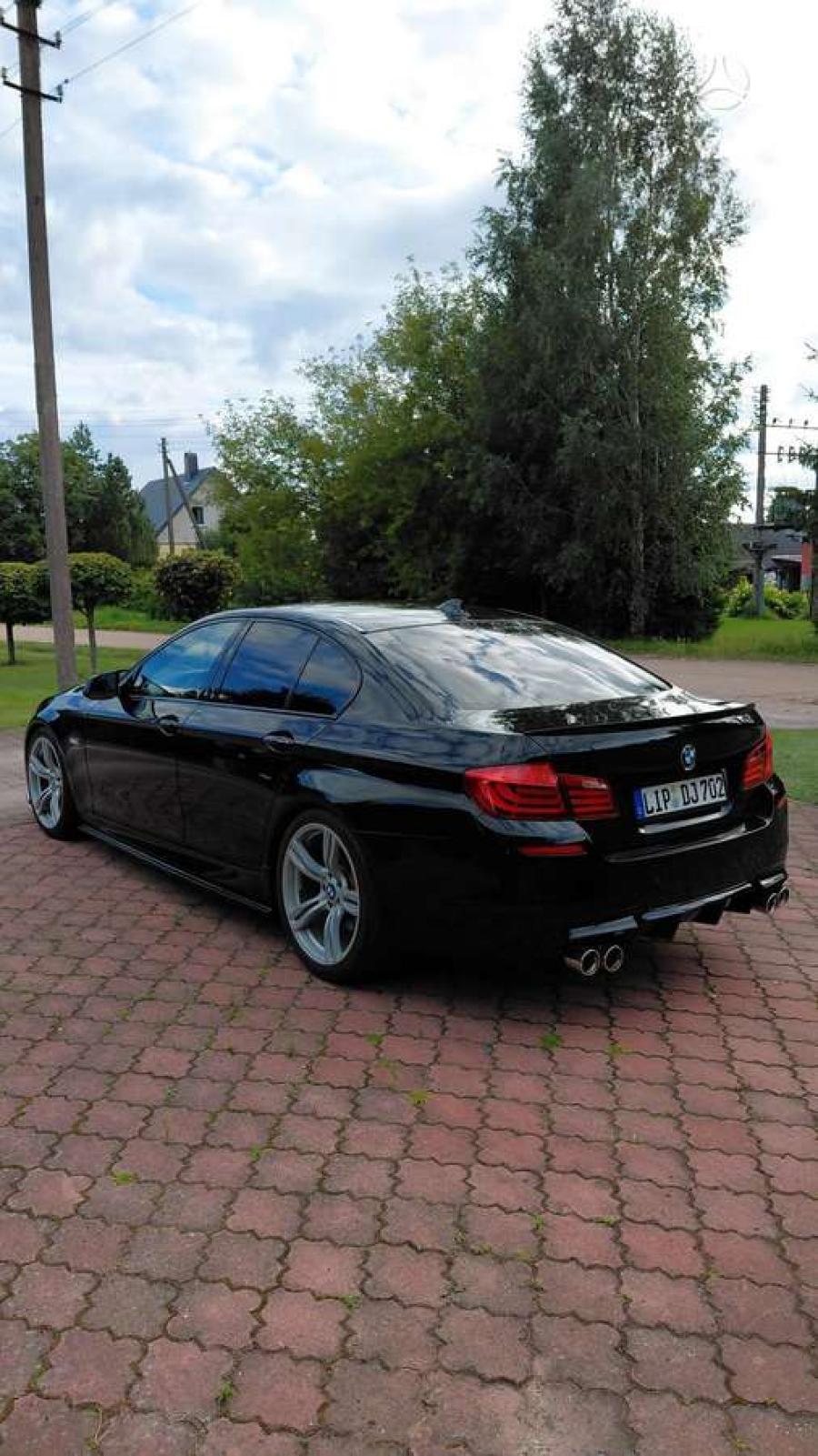 Melns BMW 530 2012 Viļņa, ar dzinēja tilpumu 2.99 L un nobraukumu 277 tūkst. km par 12500 €, foto 16 vietnē AUTOMOTO.COM.LV
