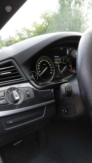 Melns BMW 530 2012 Viļņa, ar dzinēja tilpumu 2.99 L un nobraukumu 277 tūkst. km par 12500 €, foto 22 vietnē AUTOMOTO.COM.LV