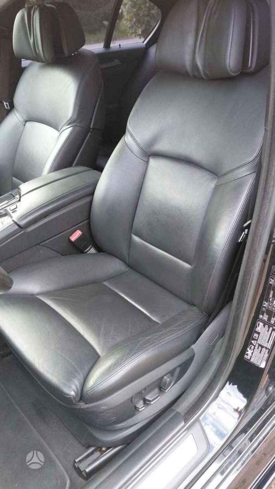 Melns BMW 530 2012 Viļņa, ar dzinēja tilpumu 2.99 L un nobraukumu 277 tūkst. km par 12500 €, foto 25 vietnē AUTOMOTO.COM.LV
