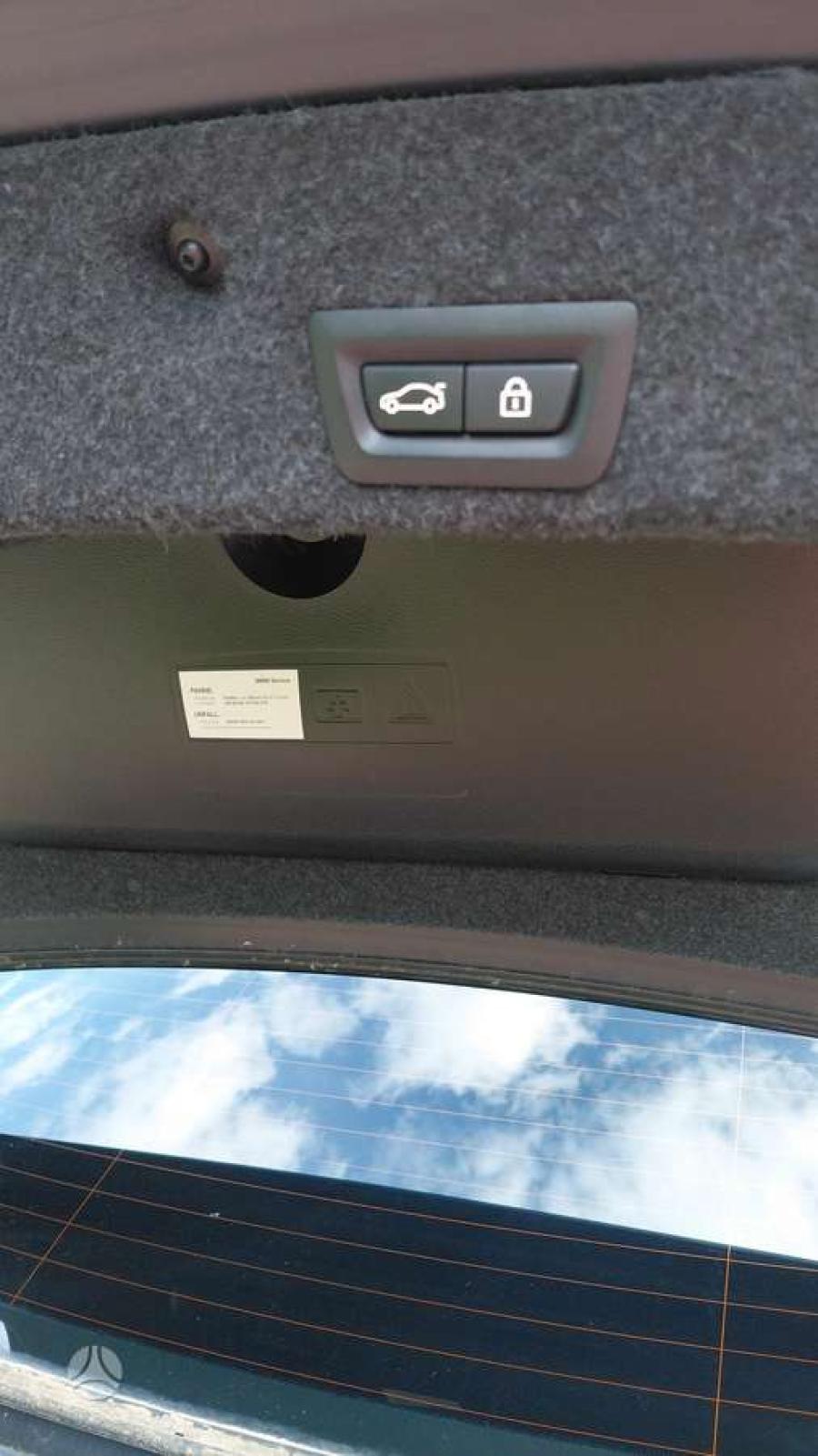 Melns BMW 530 2012 Viļņa, ar dzinēja tilpumu 2.99 L un nobraukumu 277 tūkst. km par 12500 €, foto 32 vietnē AUTOMOTO.COM.LV