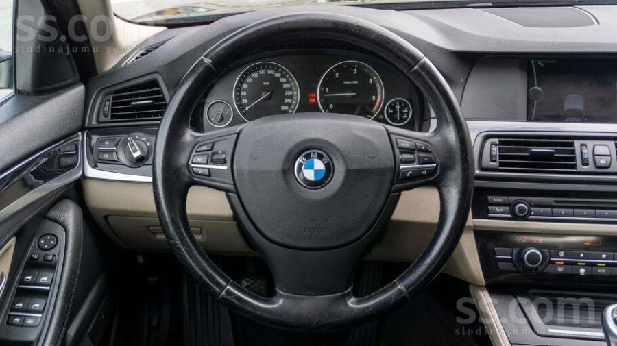 Black BMW 530 2012 in Riga, with an engine capacity of 3.00 L and mileage of 294 thousand km for 8590 €, photo 14 on AUTOMOTO.COM.LV