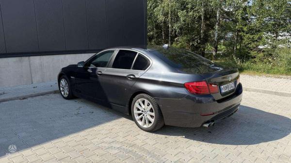 Black BMW 530 2012 in Vilnius, with an engine capacity of 2.99 L and mileage of 342 thousand km for 7700 €, photo 5 on AUTOMOTO.COM.LV