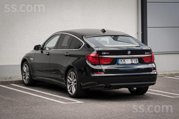 Black BMW 530 2012 in Riga, with an engine capacity of 3.00 L and mileage of 0 thousand km for 8250 €, photo 6 on AUTOMOTO.COM.LV
