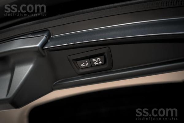 Black BMW 530 2012 in Riga, with an engine capacity of 3.00 L and mileage of 0 thousand km for 8250 €, photo 8 on AUTOMOTO.COM.LV