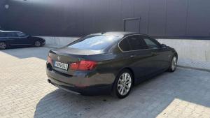 Black BMW 530 2012 in Vilnius, with an engine capacity of 2.99 L and mileage of 342 thousand km for 7300 €, photo 8 on AUTOMOTO.COM.LV