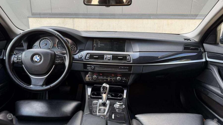 Black BMW 530 2012 in Vilnius, with an engine capacity of 2.99 L and mileage of 342 thousand km for 7300 €, photo 10 on AUTOMOTO.COM.LV