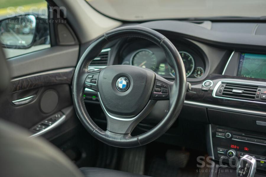 Black BMW 530 2013 in Liepaja, with an engine capacity of 3.00 L and mileage of 270 thousand km for 8000 €, photo 8 on AUTOMOTO.COM.LV