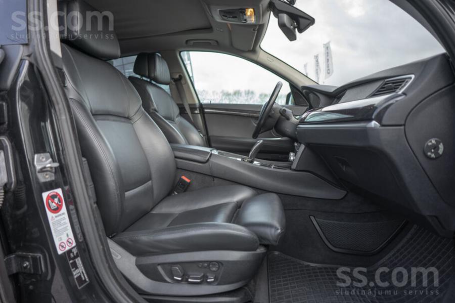 Black BMW 530 2013 in Liepaja, with an engine capacity of 3.00 L and mileage of 270 thousand km for 8000 €, photo 15 on AUTOMOTO.COM.LV