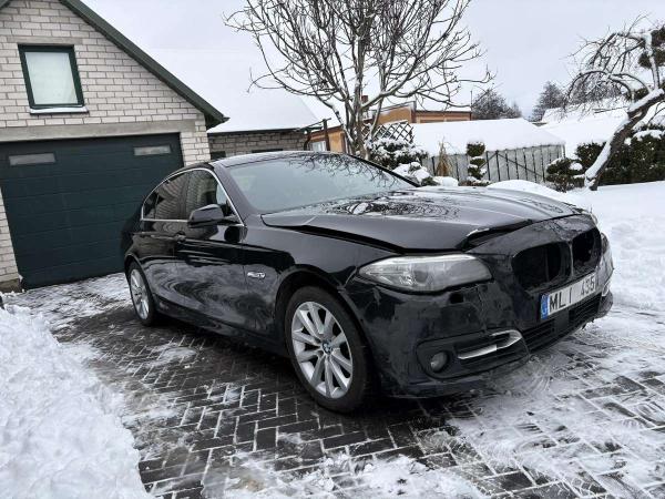 Black BMW 530 2013 in Raseiniai, with an engine capacity of 2.99 L and mileage of 321 thousand km for 6900 €, photo 4 on AUTOMOTO.COM.LV
