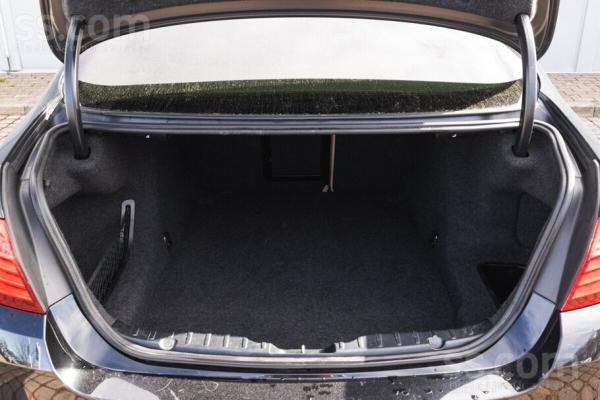 Black BMW 530 2013 in Ventspils, with an engine capacity of 3.00 L and mileage of 260 thousand km for 8900 €, photo 9 on AUTOMOTO.COM.LV