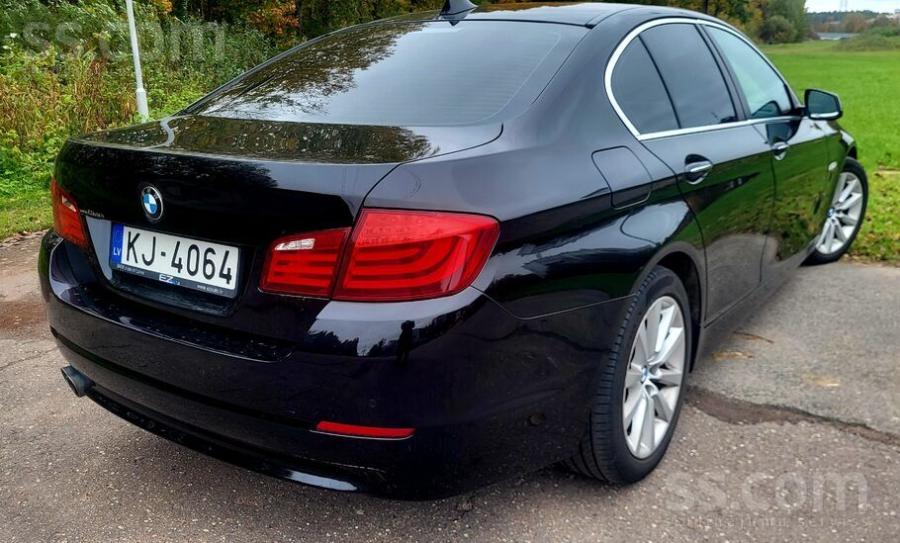 Melns BMW 530 2013 Ogre, ar dzinēja tilpumu 3.00 L un nobraukumu 323 tūkst. km par 8900 €, foto 4 vietnē AUTOMOTO.COM.LV