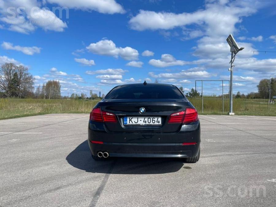 Melns BMW 530 2013 Ogre, ar dzinēja tilpumu 3.00 L un nobraukumu 323 tūkst. km par 8900 €, foto 14 vietnē AUTOMOTO.COM.LV