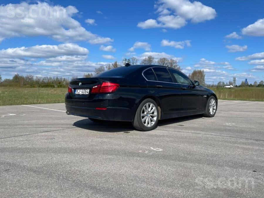 Melns BMW 530 2013 Ogre, ar dzinēja tilpumu 3.00 L un nobraukumu 323 tūkst. km par 8900 €, foto 16 vietnē AUTOMOTO.COM.LV