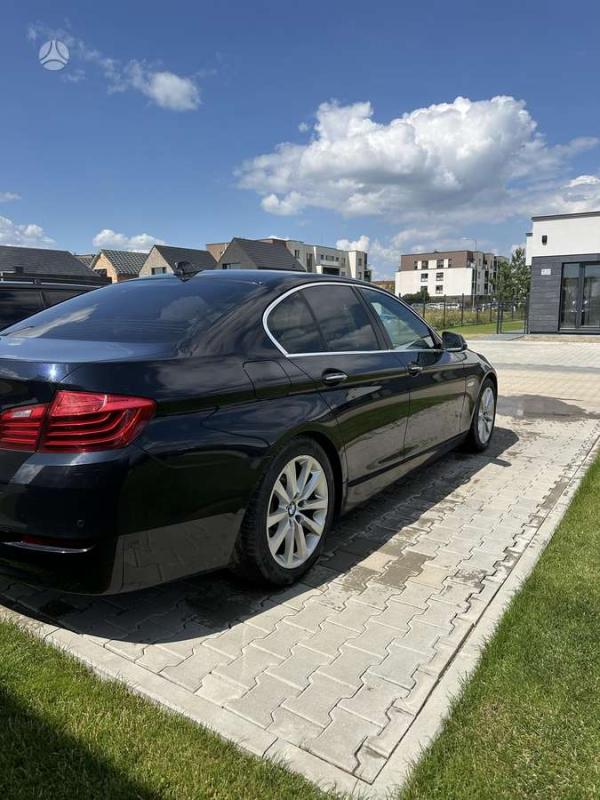 Melns BMW 530 2013 Kauņa, ar dzinēja tilpumu 2.99 L un nobraukumu 334 tūkst. km par 12500 €, foto 4 vietnē AUTOMOTO.COM.LV