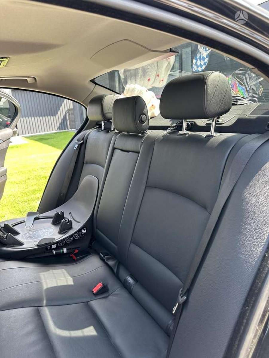 Melns BMW 530 2013 Kauņa, ar dzinēja tilpumu 2.99 L un nobraukumu 334 tūkst. km par 12500 €, foto 14 vietnē AUTOMOTO.COM.LV