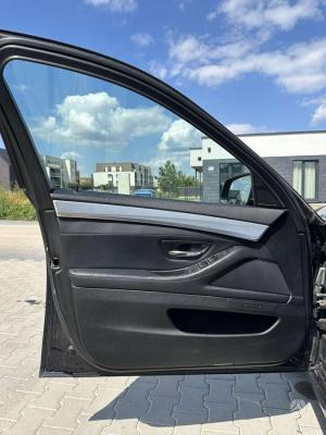 Melns BMW 530 2013 Kauņa, ar dzinēja tilpumu 2.99 L un nobraukumu 334 tūkst. km par 12500 €, foto 16 vietnē AUTOMOTO.COM.LV
