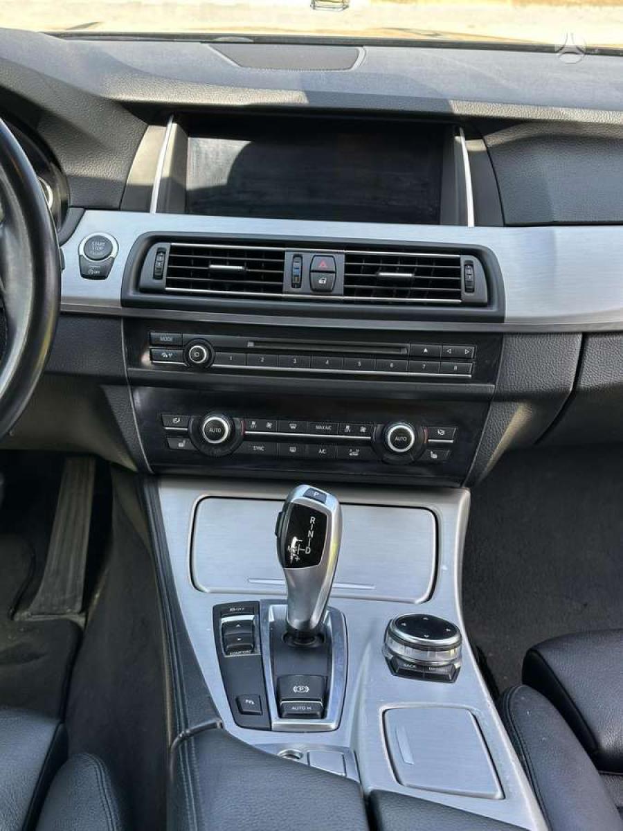 Melns BMW 530 2013 Kauņa, ar dzinēja tilpumu 2.99 L un nobraukumu 334 tūkst. km par 12500 €, foto 21 vietnē AUTOMOTO.COM.LV