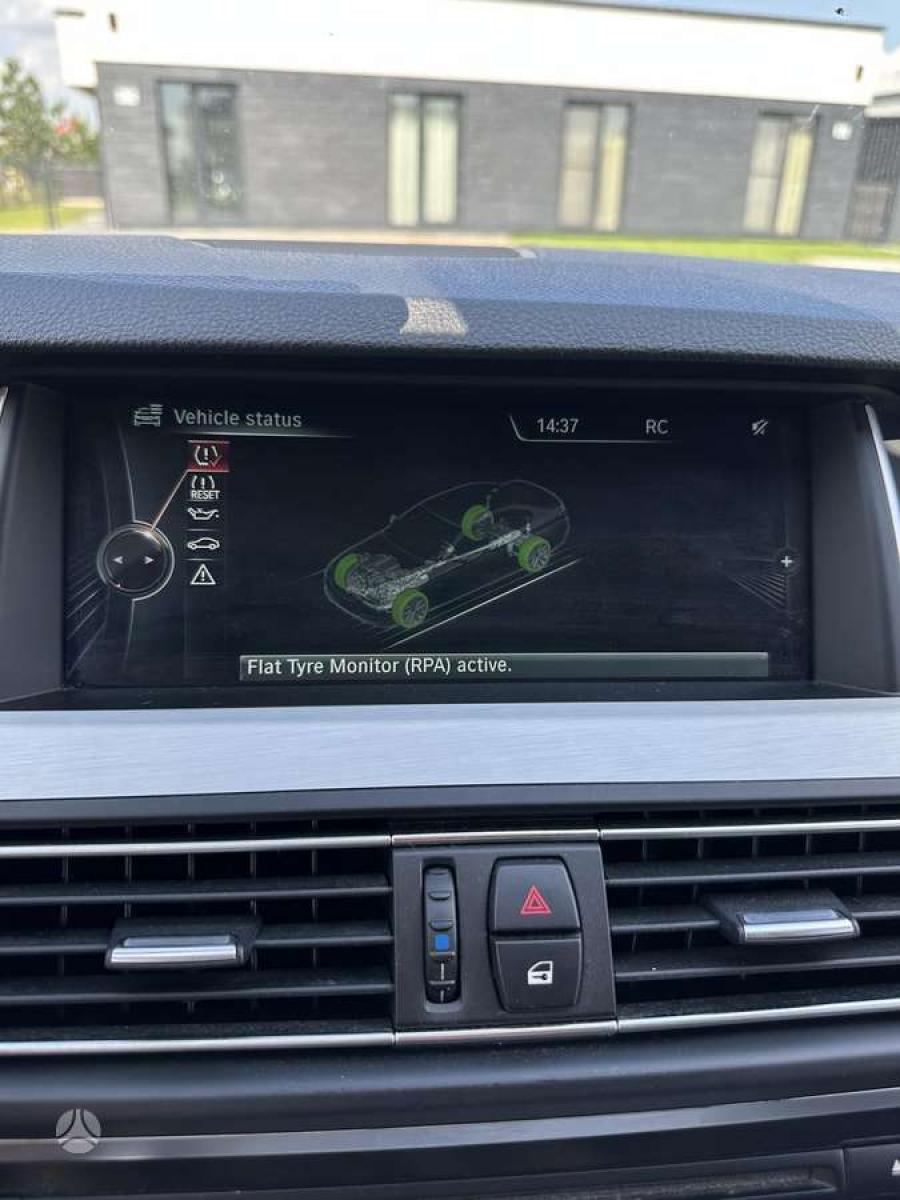 Melns BMW 530 2013 Kauņa, ar dzinēja tilpumu 2.99 L un nobraukumu 334 tūkst. km par 12500 €, foto 28 vietnē AUTOMOTO.COM.LV