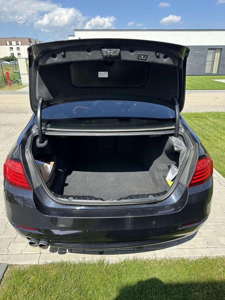 Melns BMW 530 2013 Kauņa, ar dzinēja tilpumu 2.99 L un nobraukumu 334 tūkst. km par 12500 €, foto 32 vietnē AUTOMOTO.COM.LV
