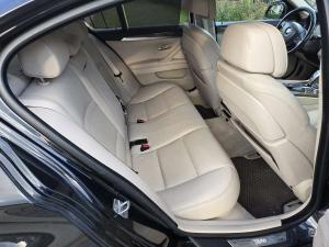 Black BMW 530 2013 in Utena, with an engine capacity of 2.99 L and mileage of 231 thousand km for 10999 €, photo 14 on AUTOMOTO.COM.LV