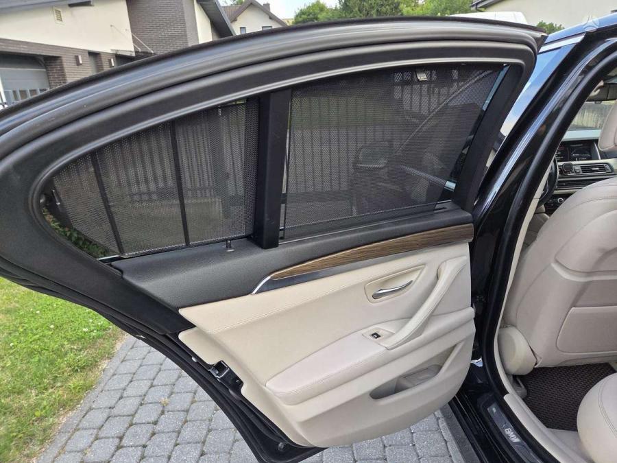 Black BMW 530 2013 in Utena, with an engine capacity of 2.99 L and mileage of 231 thousand km for 10999 €, photo 15 on AUTOMOTO.COM.LV